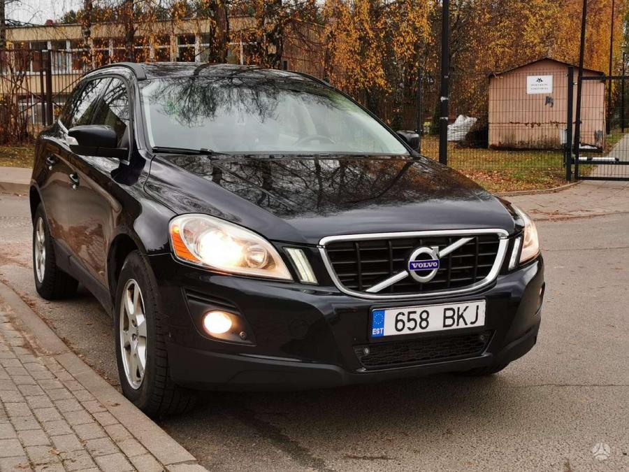 Black Volvo XC60 2009 in Vilnius, with an engine capacity of 2.40 L and mileage of 376 thousand km for 3650 €, photo 14 on AUTOMOTO.COM.LV