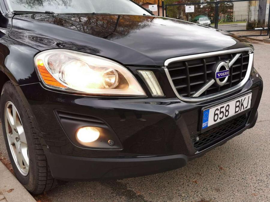 Black Volvo XC60 2009 in Vilnius, with an engine capacity of 2.40 L and mileage of 376 thousand km for 3650 €, photo 38 on AUTOMOTO.COM.LV