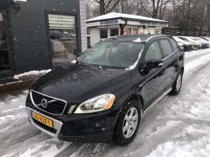 Black Volvo XC60 2009 in Klaipeda, with an engine capacity of 2.40 L and mileage of 266 thousand km for 9600 €, photo 2 on AUTOMOTO.COM.LV