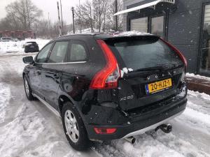 Black Volvo XC60 2009 in Klaipeda, with an engine capacity of 2.40 L and mileage of 266 thousand km for 9600 €, photo 8 on AUTOMOTO.COM.LV