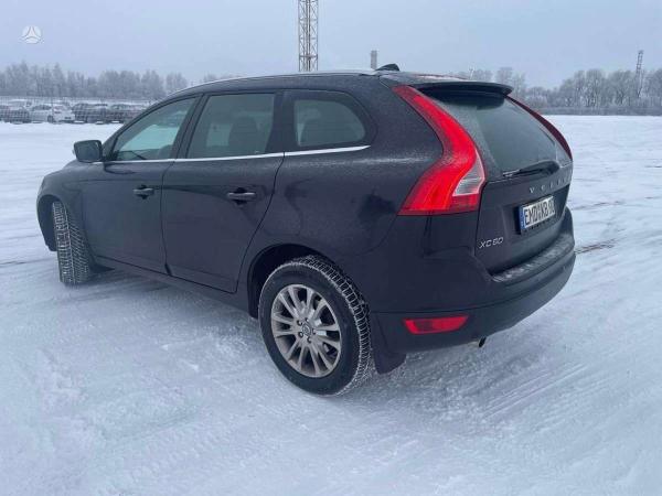 Melns Volvo XC60 2009 Radviliškis, ar dzinēja tilpumu 2.40 L un nobraukumu 270 tūkst. km par 9099 €, foto 3 vietnē AUTOMOTO.COM.LV
