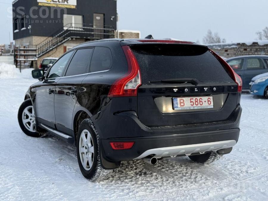 Melns Volvo XC60 2009 Rēzekne, ar dzinēja tilpumu 2.40 L un nobraukumu 318 tūkst. km par 6590 €, foto 3 vietnē AUTOMOTO.COM.LV