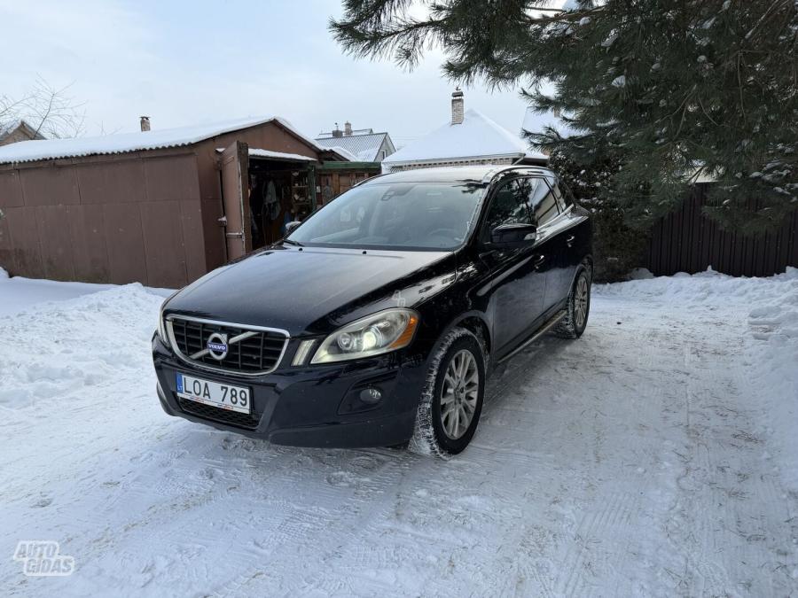 Black Volvo XC60 2009 in Ukmerge, with an engine capacity of 2.40 L and mileage of 286 thousand km for 6850 €, photo 2 on AUTOMOTO.COM.LV