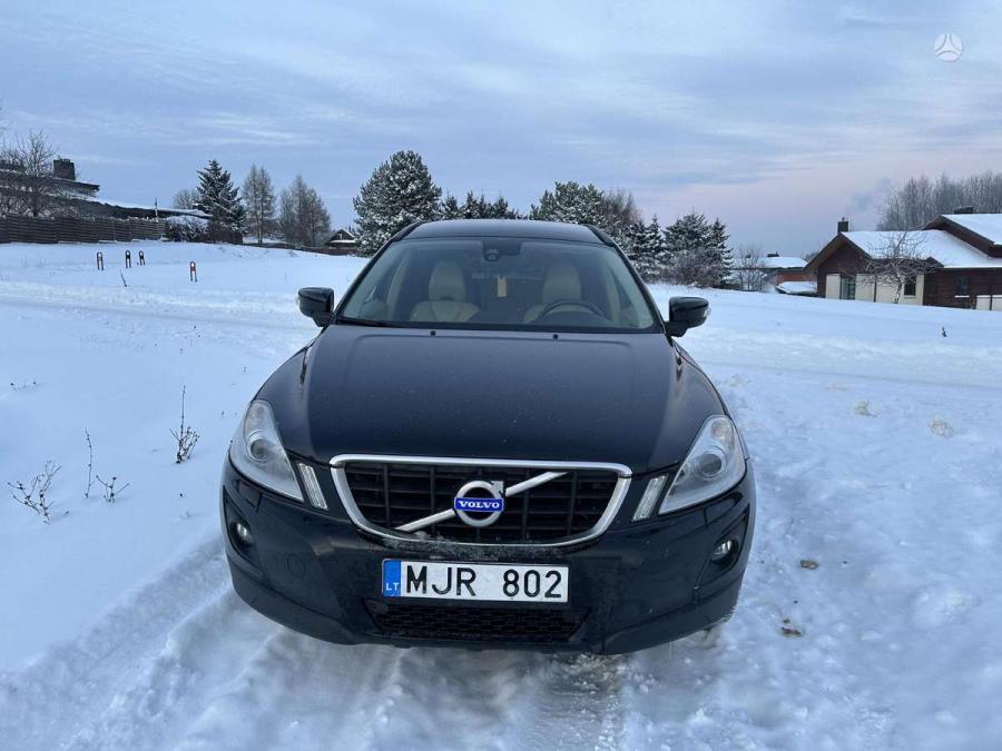 Black Volvo XC60 2009 in Vilnius, with an engine capacity of 2.95 L and mileage of 231 thousand km for 8300 €, photo 2 on AUTOMOTO.COM.LV