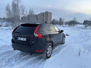 Black Volvo XC60 2009 in Vilnius, with an engine capacity of 2.95 L and mileage of 231 thousand km for 8300 €, photo 4 on AUTOMOTO.COM.LV