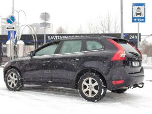 Black Volvo XC60 2009 in Vilnius, with an engine capacity of 2.40 L and mileage of 300 thousand km for 3999 €, photo 2 on AUTOMOTO.COM.LV