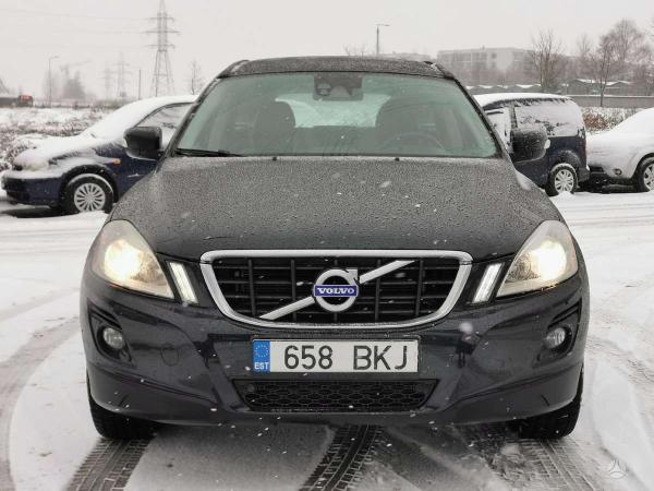 Melns Volvo XC60 2009 Viļņa, ar dzinēja tilpumu 2.40 L un nobraukumu 300 tūkst. km par 3999 €, foto 6 vietnē AUTOMOTO.COM.LV