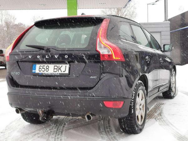 Melns Volvo XC60 2009 Viļņa, ar dzinēja tilpumu 2.40 L un nobraukumu 300 tūkst. km par 3999 €, foto 8 vietnē AUTOMOTO.COM.LV