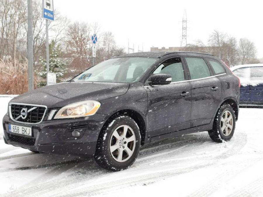 Black Volvo XC60 2009 in Vilnius, with an engine capacity of 2.40 L and mileage of 300 thousand km for 3999 €, photo 30 on AUTOMOTO.COM.LV