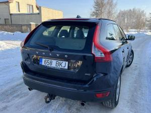 Melns Volvo XC60 2009 Viļņa, ar dzinēja tilpumu 2.40 L un nobraukumu 300 tūkst. km par 3990 €, foto 8 vietnē AUTOMOTO.COM.LV