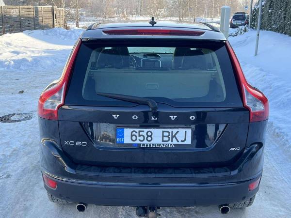 Black Volvo XC60 2009 in Vilnius, with an engine capacity of 2.40 L and mileage of 300 thousand km for 3990 €, photo 10 on AUTOMOTO.COM.LV