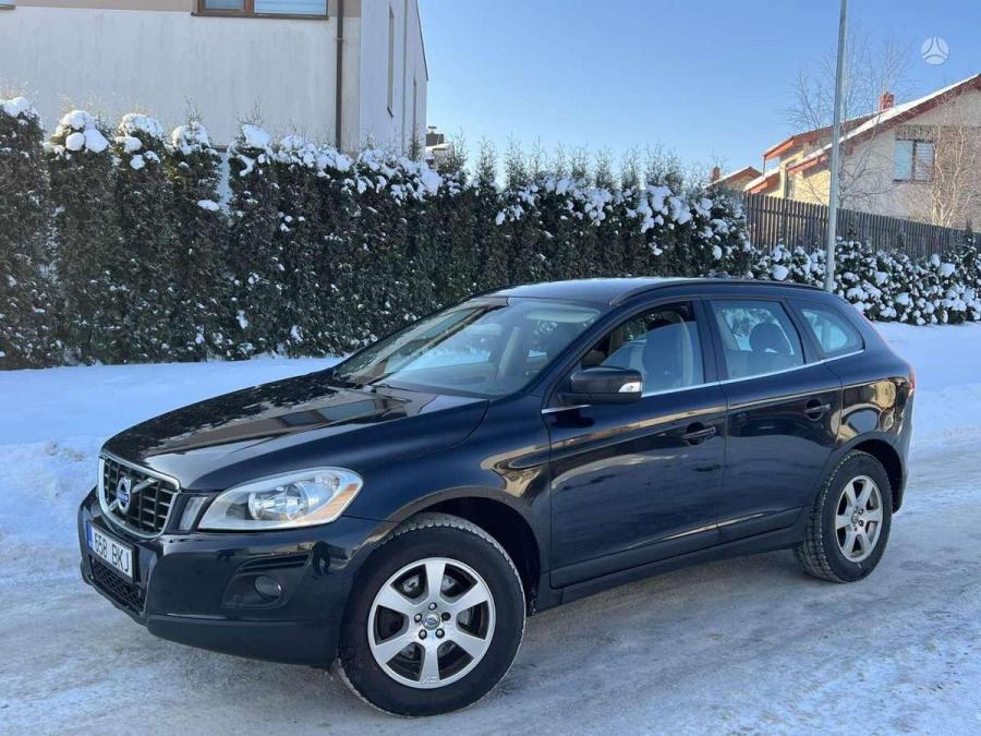 Melns Volvo XC60 2009 Viļņa, ar dzinēja tilpumu 2.40 L un nobraukumu 300 tūkst. km par 3990 €, foto 11 vietnē AUTOMOTO.COM.LV
