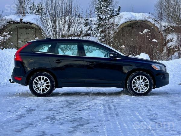 Melns Volvo XC60 2009 Tukums, ar dzinēja tilpumu 2.40 L un nobraukumu 286 tūkst. km par 7390 €, foto 8 vietnē AUTOMOTO.COM.LV