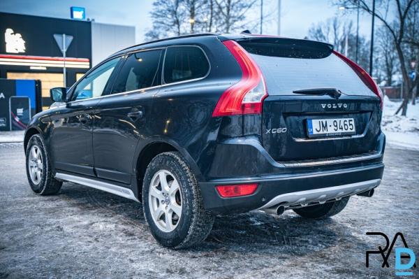 Black Volvo XC60 2009 in Riga, with an engine capacity of 2.40 L and mileage of 470 thousand km for 4990 €, photo 3 on AUTOMOTO.COM.LV