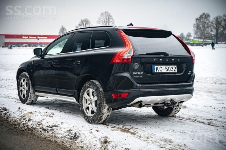 Melns Volvo XC60 2009 Rīga, ar dzinēja tilpumu 2.40 L un nobraukumu 0 tūkst. km par 3990 €, foto 6 vietnē AUTOMOTO.COM.LV