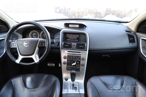 Melns Volvo XC60 2009 Tukums, ar dzinēja tilpumu 2.40 L un nobraukumu 386 tūkst. km par 7450 €, foto 6 vietnē AUTOMOTO.COM.LV
