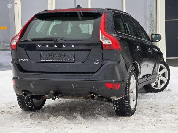 Melns Volvo XC60 2009 Viļņa, ar dzinēja tilpumu 2.40 L un nobraukumu 282 tūkst. km par 9450 €, foto 8 vietnē AUTOMOTO.COM.LV