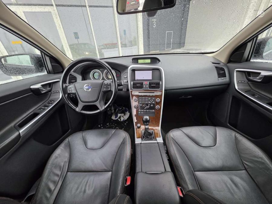 Melns Volvo XC60 2009 Viļņa, ar dzinēja tilpumu 2.40 L un nobraukumu 282 tūkst. km par 9450 €, foto 10 vietnē AUTOMOTO.COM.LV