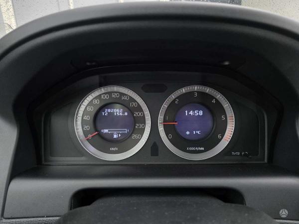 Melns Volvo XC60 2009 Viļņa, ar dzinēja tilpumu 2.40 L un nobraukumu 282 tūkst. km par 9450 €, foto 11 vietnē AUTOMOTO.COM.LV