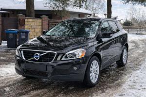 Black Volvo XC60 2009 in Vilnius, with an engine capacity of 2.40 L and mileage of 315 thousand km for 6900 €, photo  on AUTOMOTO.COM.LV