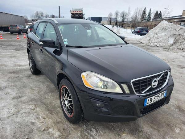 Black Volvo XC60 2009 in Taurage, with an engine capacity of 2.40 L and mileage of 257 thousand km for 5500 €, photo 2 on AUTOMOTO.COM.LV