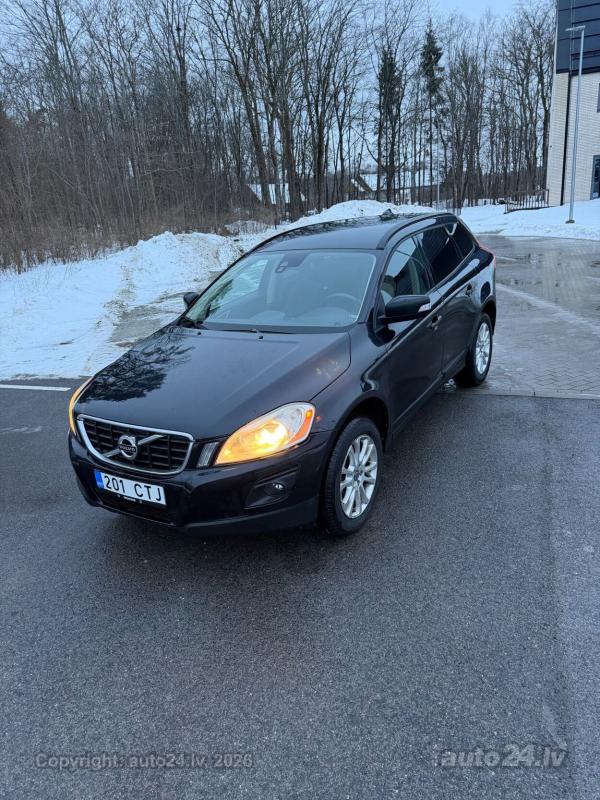 Melns Volvo XC60 2009 Tallina, ar dzinēja tilpumu 2.40 L un nobraukumu 304 tūkst. km par 7750 €, foto 3 vietnē AUTOMOTO.COM.LV