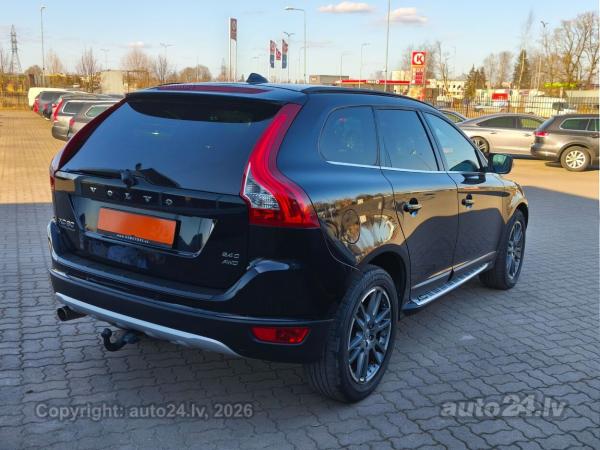 Melns Volvo XC60 2009 Tallina, ar dzinēja tilpumu 2.40 L un nobraukumu 238 tūkst. km par 9790 €, foto 8 vietnē AUTOMOTO.COM.LV
