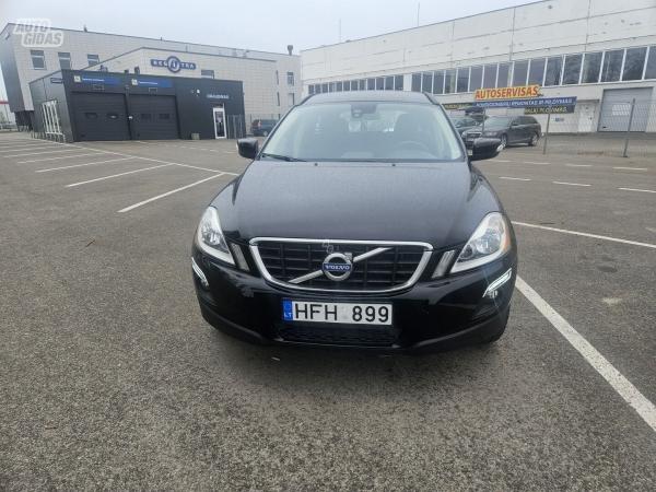 Black Volvo XC60 2009 in Panevezys, with an engine capacity of 2.40 L and mileage of 360 thousand km for 5500 €, photo 1 on AUTOMOTO.COM.LV