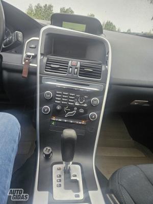 Black Volvo XC60 2009 in Panevezys, with an engine capacity of 2.40 L and mileage of 360 thousand km for 5500 €, photo 15 on AUTOMOTO.COM.LV