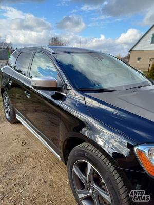 Melns Volvo XC60 2009 Raseiniai, ar dzinēja tilpumu 2.40 L un nobraukumu 335 tūkst. km par 7600 €, foto 3 vietnē AUTOMOTO.COM.LV