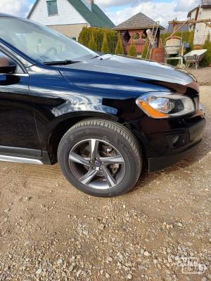 Melns Volvo XC60 2009 Raseiniai, ar dzinēja tilpumu 2.40 L un nobraukumu 335 tūkst. km par 7600 €, foto 4 vietnē AUTOMOTO.COM.LV