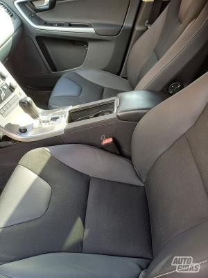 Melns Volvo XC60 2009 Raseiniai, ar dzinēja tilpumu 2.40 L un nobraukumu 335 tūkst. km par 7600 €, foto 9 vietnē AUTOMOTO.COM.LV