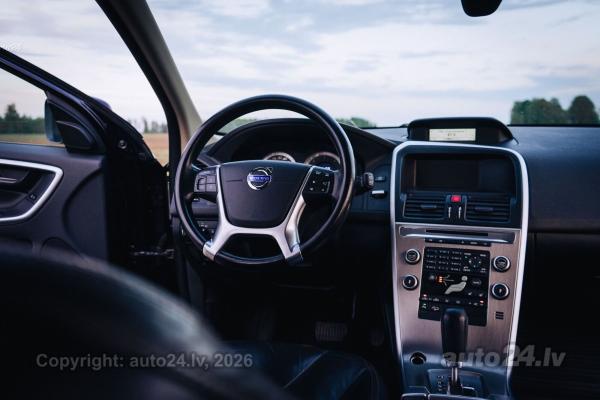 Melns Volvo XC60 2009 Tallina, ar dzinēja tilpumu 2.40 L un nobraukumu 0 tūkst. km par 5999 €, foto 6 vietnē AUTOMOTO.COM.LV
