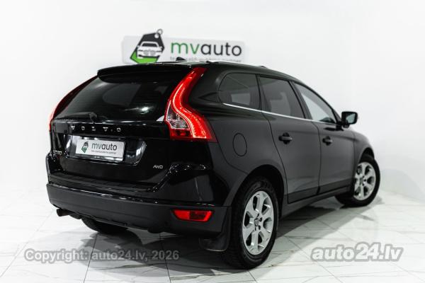 Melns Volvo XC60 2009 Tallina, ar dzinēja tilpumu 2.40 L un nobraukumu 261 tūkst. km par 7500 €, foto 8 vietnē AUTOMOTO.COM.LV