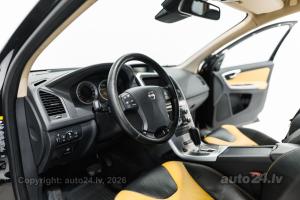 Black Volvo XC60 2009 in Tallinn, with an engine capacity of 2.40 L and mileage of 261 thousand km for 7500 €, photo 12 on AUTOMOTO.COM.LV