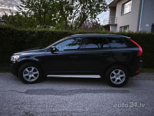 Black Volvo XC60 2009 in Tallinn, with an engine capacity of 2.40 L and mileage of 223 thousand km for 8990 €, photo 2 on AUTOMOTO.COM.LV