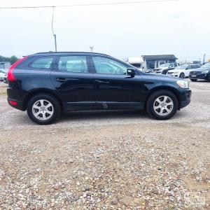 Melns Volvo XC60 2009 Viļņa, ar dzinēja tilpumu 2.40 L un nobraukumu 271 tūkst. km par 7900 €, foto 6 vietnē AUTOMOTO.COM.LV