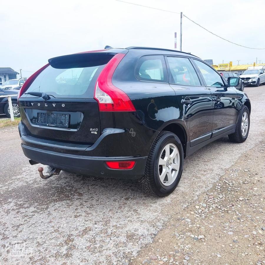 Melns Volvo XC60 2009 Viļņa, ar dzinēja tilpumu 2.40 L un nobraukumu 271 tūkst. km par 7900 €, foto 7 vietnē AUTOMOTO.COM.LV