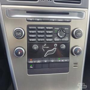 Melns Volvo XC60 2009 Viļņa, ar dzinēja tilpumu 2.40 L un nobraukumu 271 tūkst. km par 7900 €, foto 12 vietnē AUTOMOTO.COM.LV