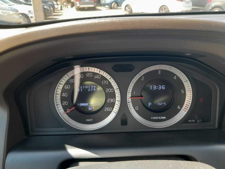 Черный Вольво ХС60 2009 в Каунас, объемом двигателя 2.40 л и пробегом 210 тыс. км за 6999 €, фото 15 на AUTOMOTO.COM.LV