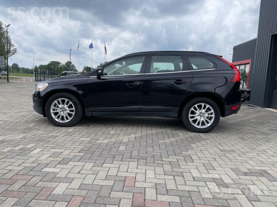 Melns Volvo XC60 2009 Ogre, ar dzinēja tilpumu 2.40 L un nobraukumu 0 tūkst. km par 4970 €, foto 3 vietnē AUTOMOTO.COM.LV