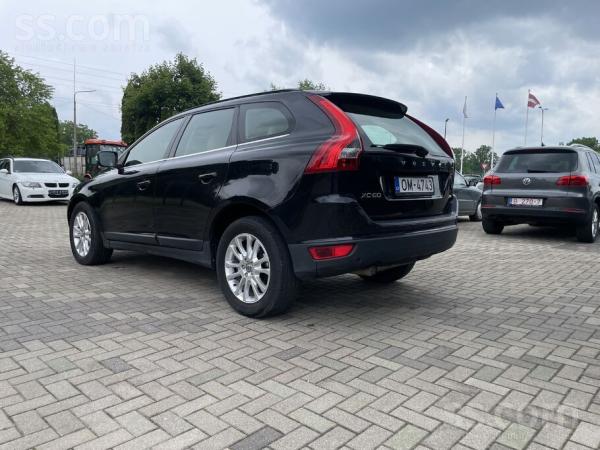 Melns Volvo XC60 2009 Ogre, ar dzinēja tilpumu 2.40 L un nobraukumu 0 tūkst. km par 4970 €, foto 3 vietnē AUTOMOTO.COM.LV