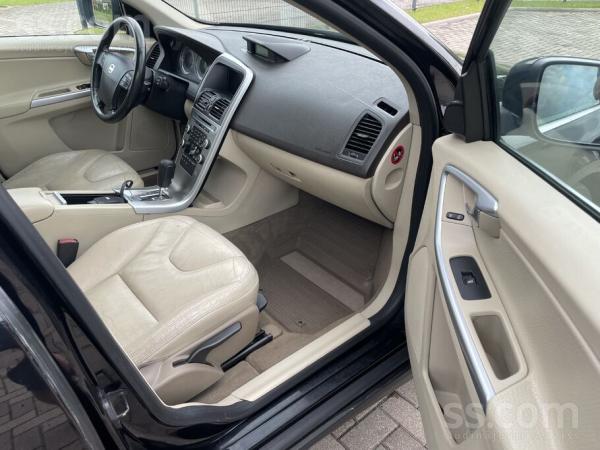 Melns Volvo XC60 2009 Ogre, ar dzinēja tilpumu 2.40 L un nobraukumu 0 tūkst. km par 4970 €, foto 7 vietnē AUTOMOTO.COM.LV