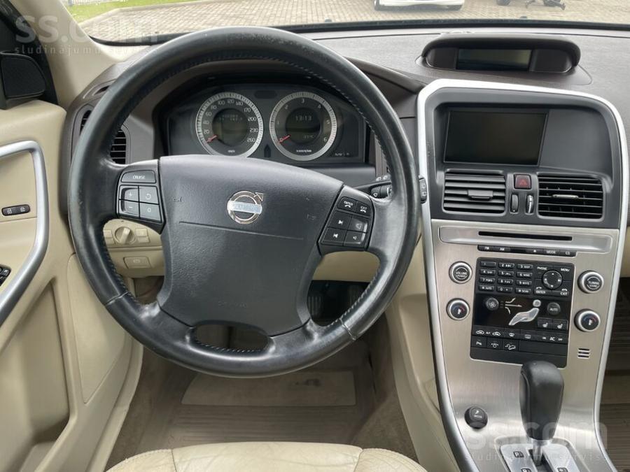 Melns Volvo XC60 2009 Ogre, ar dzinēja tilpumu 2.40 L un nobraukumu 0 tūkst. km par 4970 €, foto 11 vietnē AUTOMOTO.COM.LV