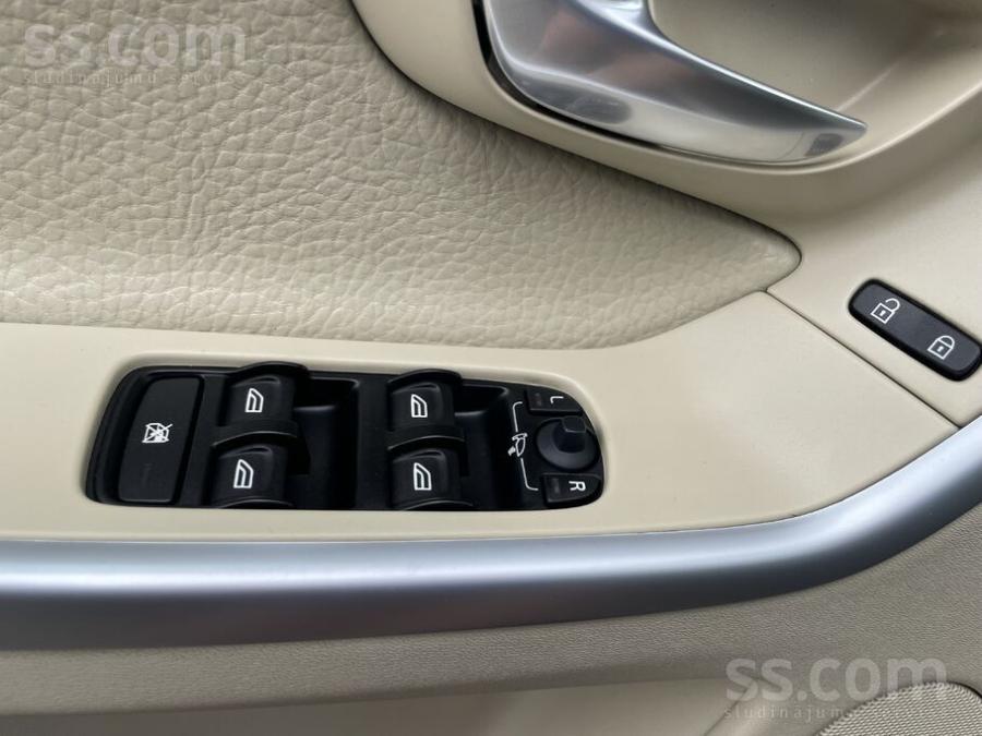 Melns Volvo XC60 2009 Ogre, ar dzinēja tilpumu 2.40 L un nobraukumu 0 tūkst. km par 4970 €, foto 16 vietnē AUTOMOTO.COM.LV