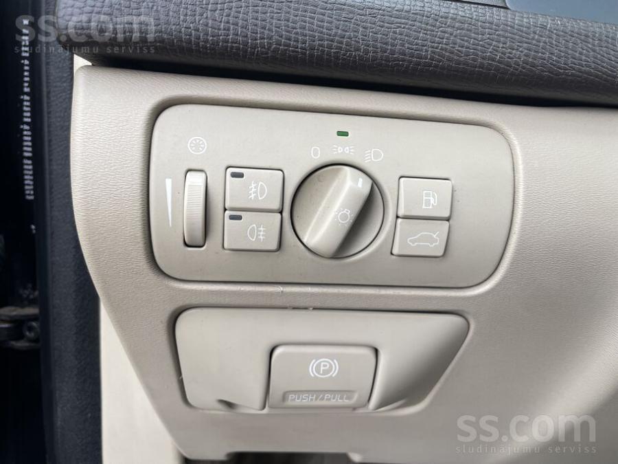Melns Volvo XC60 2009 Ogre, ar dzinēja tilpumu 2.40 L un nobraukumu 0 tūkst. km par 4970 €, foto 17 vietnē AUTOMOTO.COM.LV