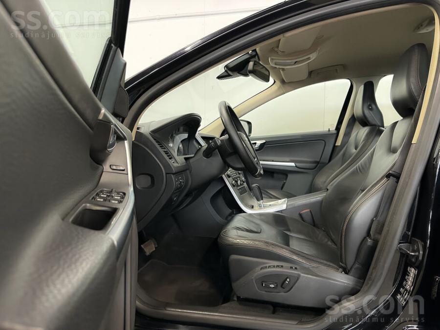 Melns Volvo XC60 2009 Jūrmala, ar dzinēja tilpumu 2.40 L un nobraukumu 234 tūkst. km par 9750 €, foto 17 vietnē AUTOMOTO.COM.LV
