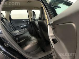 Melns Volvo XC60 2009 Jūrmala, ar dzinēja tilpumu 2.40 L un nobraukumu 234 tūkst. km par 9750 €, foto 24 vietnē AUTOMOTO.COM.LV
