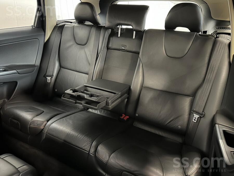 Melns Volvo XC60 2009 Jūrmala, ar dzinēja tilpumu 2.40 L un nobraukumu 234 tūkst. km par 9750 €, foto 25 vietnē AUTOMOTO.COM.LV