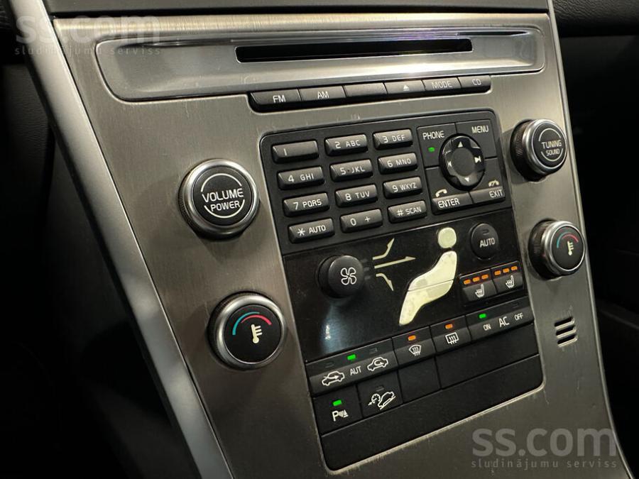 Melns Volvo XC60 2009 Jūrmala, ar dzinēja tilpumu 2.40 L un nobraukumu 234 tūkst. km par 9750 €, foto 29 vietnē AUTOMOTO.COM.LV